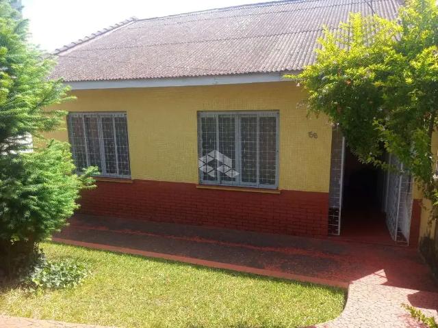 Casa / Sobrado para Venda em Porto Alegre/RS Partenon 3 Quartos