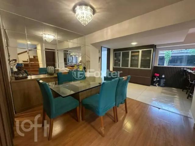 Casa / Sobrado para Venda em Porto Alegre/RS Partenon 3 Quartos