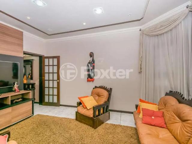Casa / Sobrado para Venda em Porto Alegre/RS Partenon 3 Quartos