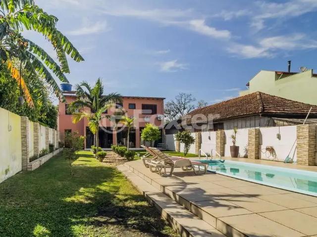 Casa / Sobrado para Venda em Porto Alegre/RS Partenon 3 Quartos