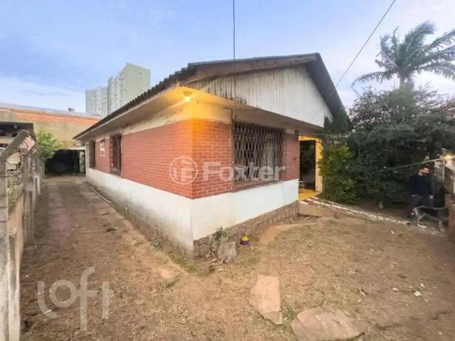 Casa / Sobrado para Venda em Porto Alegre/RS Partenon 3 Quartos