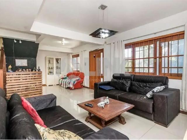 Casa / Sobrado para Venda em Porto Alegre/RS Partenon 3 Quartos