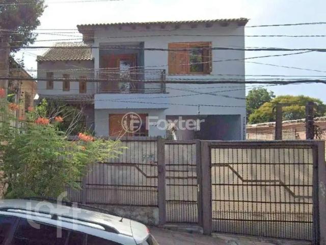 Casa / Sobrado para Venda em Porto Alegre/RS Partenon 3 Quartos