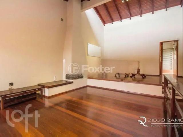 Casa / Sobrado para Venda em Porto Alegre/RS Partenon 3 Quartos