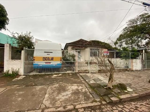 Casa / Sobrado para Venda em Porto Alegre/RS Partenon 3 Quartos