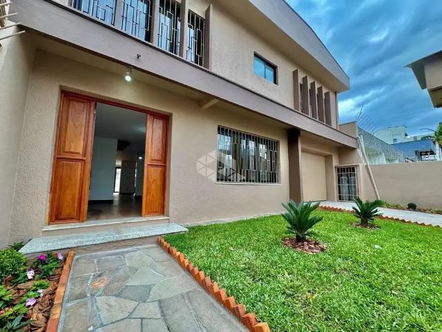 Casa / Sobrado para Venda em Porto Alegre/RS Partenon 3 Quartos