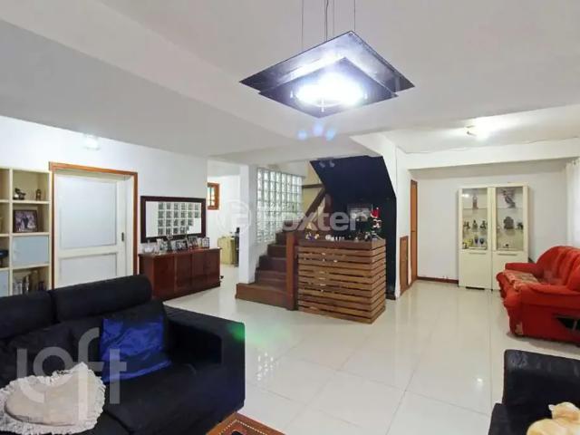 Casa / Sobrado para Venda em Porto Alegre/RS Partenon 3 Quartos