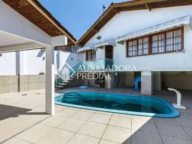 Casa / Sobrado para Venda em Porto Alegre/RS Parque Santa Fé 4 Quartos