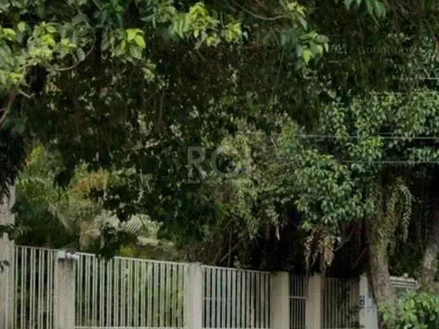 Casa / Sobrado para Venda em Porto Alegre/RS Passo da Areia 4 Quartos