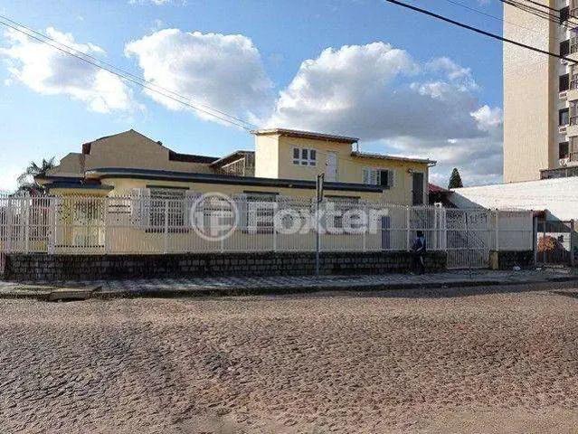 Casa / Sobrado para Venda em Porto Alegre/RS Passo da Areia 4 Quartos
