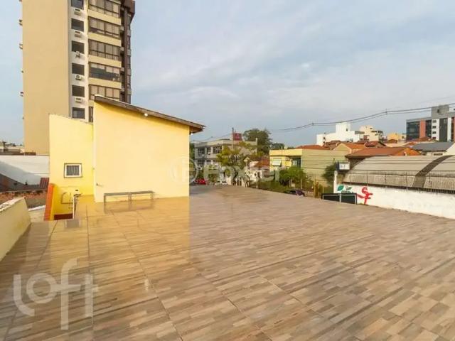 Casa / Sobrado para Venda em Porto Alegre/RS Passo da Areia 4 Quartos