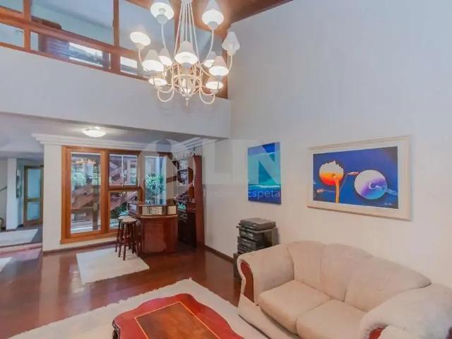 Casa / Sobrado para Venda em Porto Alegre/RS Passo da Areia 4 Quartos