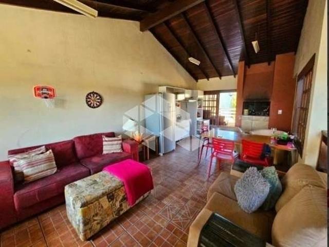 Casa / Sobrado para Venda em Porto Alegre/RS Passo da Areia 4 Quartos