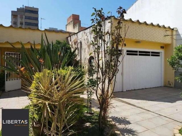 Casa / Sobrado para Venda em Porto Alegre/RS Passo da Areia 4 Quartos