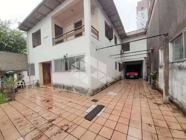 Casa / Sobrado para Venda em Porto Alegre/RS Passo da Areia 4 Quartos