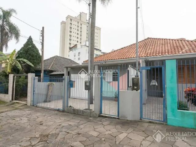 Casa / Sobrado para Venda em Porto Alegre/RS Passo da Areia 1 Quartos