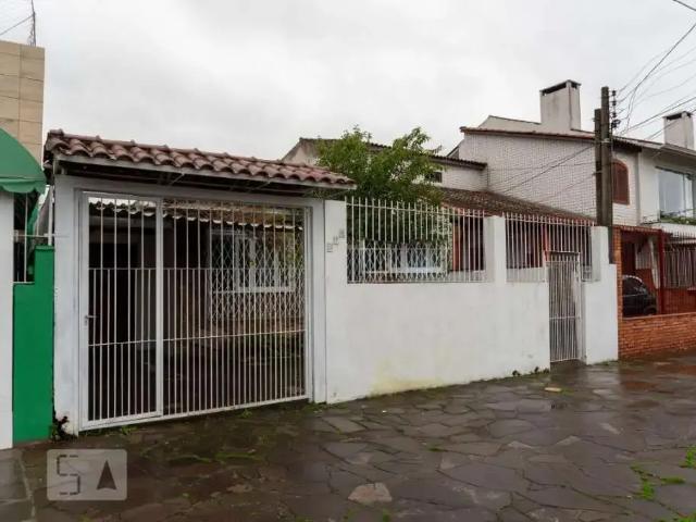 Casa / Sobrado para Venda em Porto Alegre/RS Passo da Areia 2 Quartos