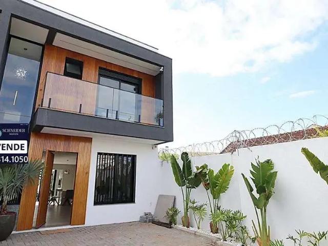 Casa / Sobrado para Venda em Porto Alegre/RS Passo da Areia 3 Quartos