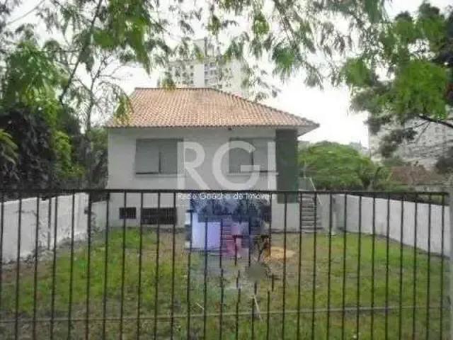Casa / Sobrado para Venda em Porto Alegre/RS Passo da Areia 3 Quartos