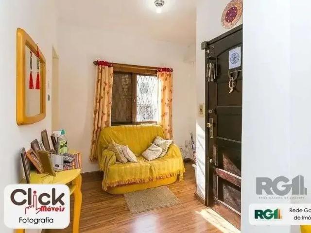 Casa / Sobrado para Venda em Porto Alegre/RS Passo da Areia 3 Quartos