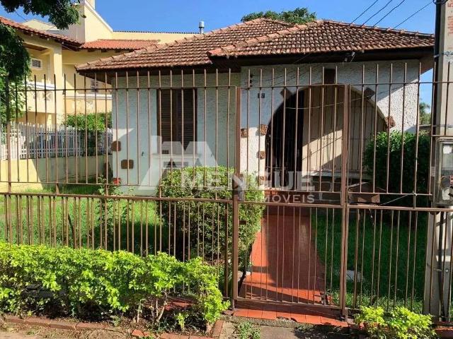 Casa / Sobrado para Venda em Porto Alegre/RS Passo da Areia 3 Quartos