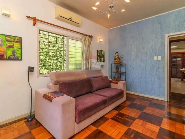 Casa / Sobrado para Venda em Porto Alegre/RS Passo da Areia 3 Quartos