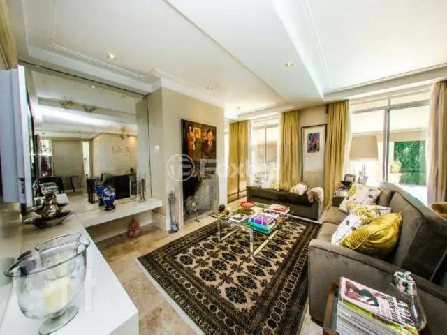 Casa / Sobrado para Venda em Porto Alegre/RS Passo da Areia 3 Quartos