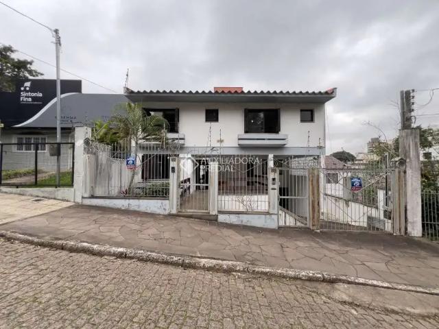 Casa / Sobrado para Venda em Porto Alegre/RS Passo da Areia 3 Quartos