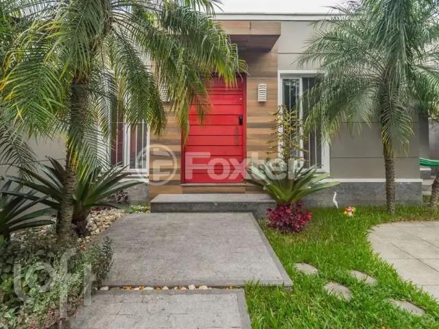 Casa / Sobrado para Venda em Porto Alegre/RS Passo da Areia 3 Quartos