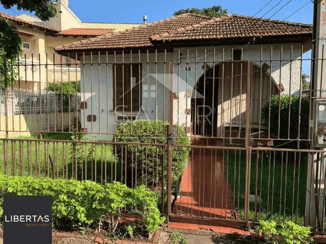 Casa / Sobrado para Venda em Porto Alegre/RS Passo da Areia 3 Quartos