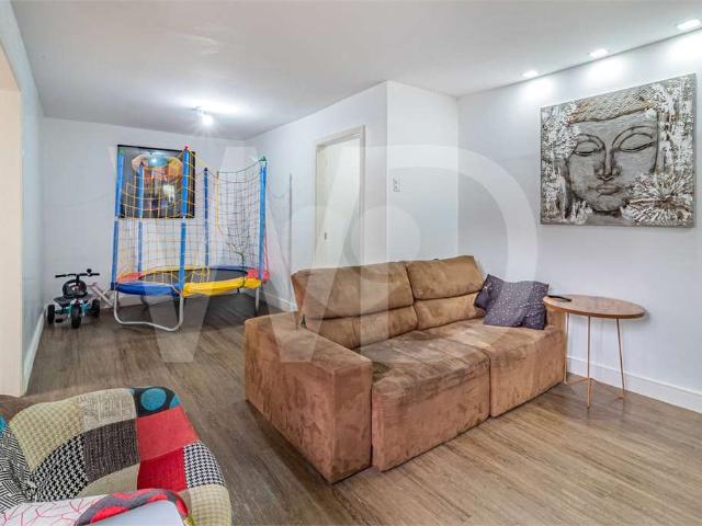 Casa / Sobrado para Venda em Porto Alegre/RS Passo da Areia 3 Quartos