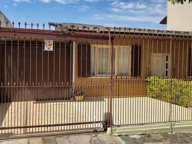 Casa / Sobrado para Venda em Porto Alegre/RS Passo das Pedras 3 Quartos