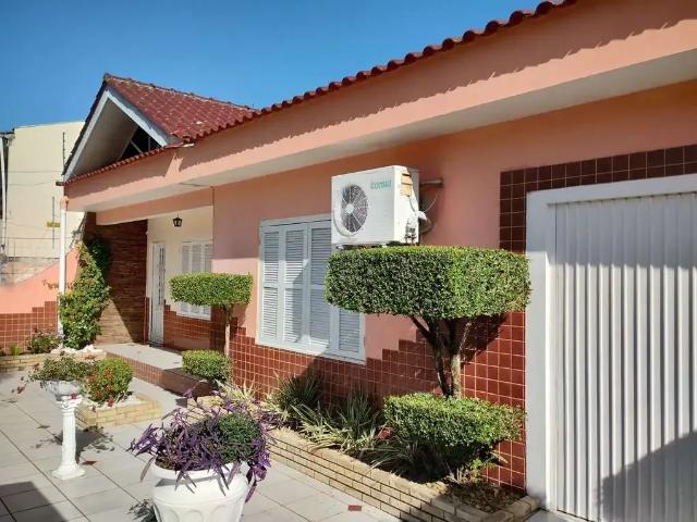 Casa / Sobrado para Venda em Porto Alegre/RS Passo das Pedras 3 Quartos