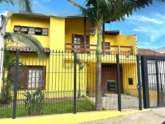 Casa / Sobrado para Venda em Porto Alegre/RS Passo das Pedras 4 Quartos