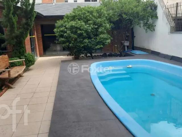 Casa / Sobrado para Venda em Porto Alegre/RS Petrópolis 2 Quartos