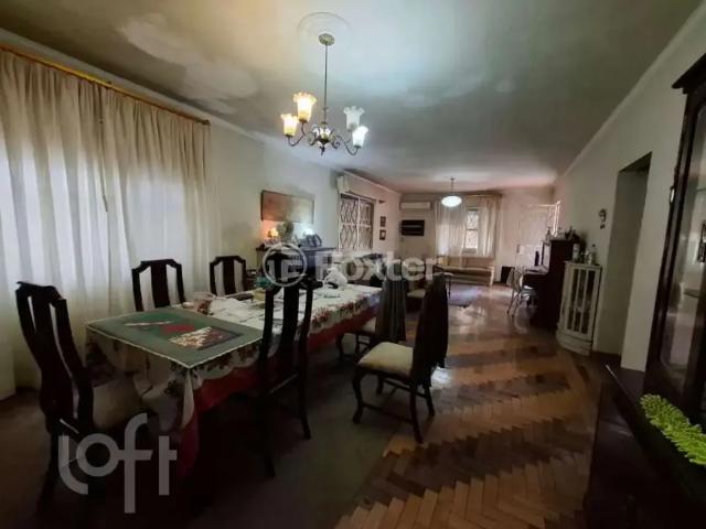 Casa / Sobrado para Venda em Porto Alegre/RS Petrópolis 3 Quartos