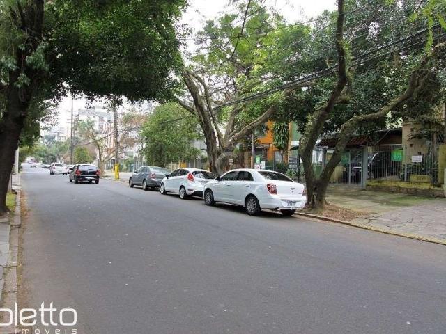 Casa / Sobrado para Venda em Porto Alegre/RS Petrópolis 3 Quartos