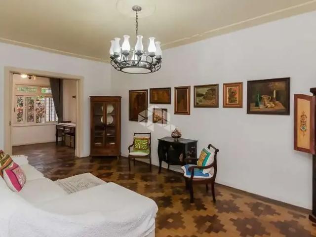 Casa / Sobrado para Venda em Porto Alegre/RS Petrópolis 3 Quartos