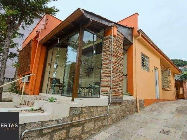 Casa / Sobrado para Venda em Porto Alegre/RS Petrópolis 3 Quartos