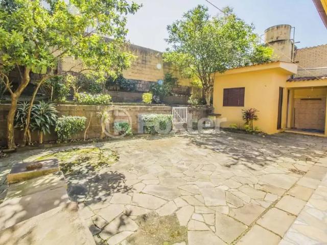 Casa / Sobrado para Venda em Porto Alegre/RS Petrópolis 3 Quartos