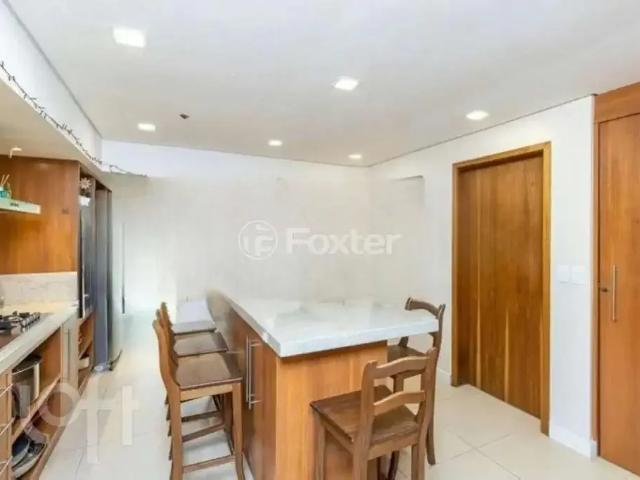 Casa / Sobrado para Venda em Porto Alegre/RS Petrópolis 3 Quartos