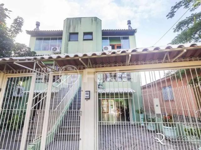 Casa / Sobrado para Venda em Porto Alegre/RS Petrópolis 3 Quartos