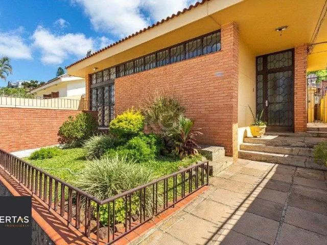Casa / Sobrado para Venda em Porto Alegre/RS Petrópolis 3 Quartos