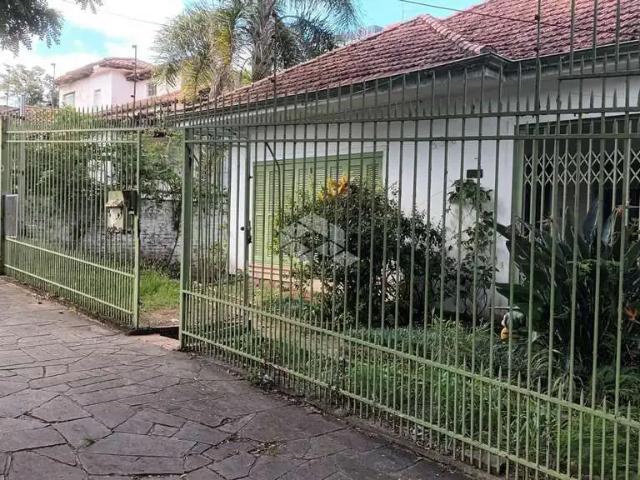 Casa / Sobrado para Venda em Porto Alegre/RS Petrópolis 3 Quartos