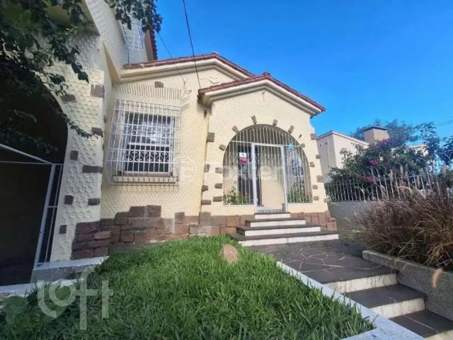 Casa / Sobrado para Venda em Porto Alegre/RS Petrópolis 3 Quartos