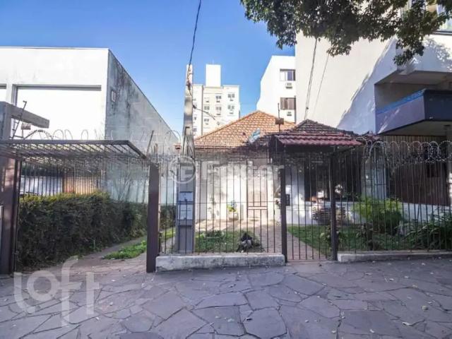 Casa / Sobrado para Venda em Porto Alegre/RS Petrópolis 3 Quartos