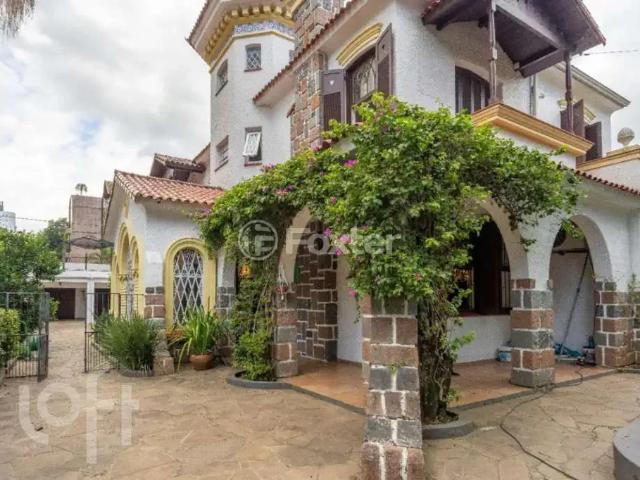 Casa / Sobrado para Venda em Porto Alegre/RS Petrópolis 3 Quartos