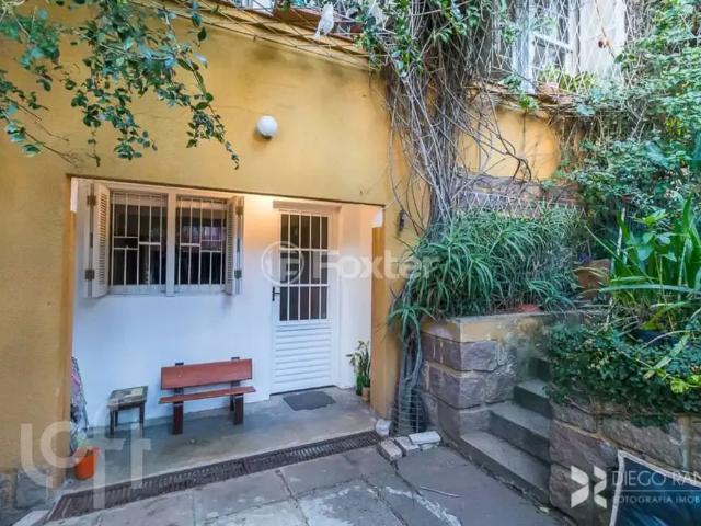 Casa / Sobrado para Venda em Porto Alegre/RS Petrópolis 3 Quartos