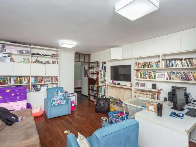 Casa / Sobrado para Venda em Porto Alegre/RS Petrópolis 3 Quartos