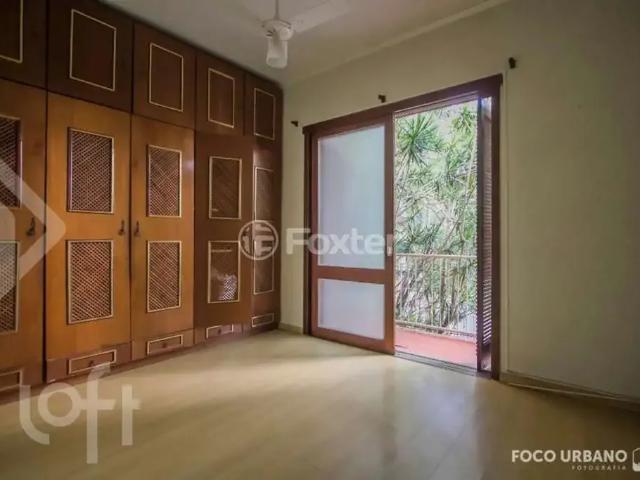 Casa / Sobrado para Venda em Porto Alegre/RS Petrópolis 3 Quartos